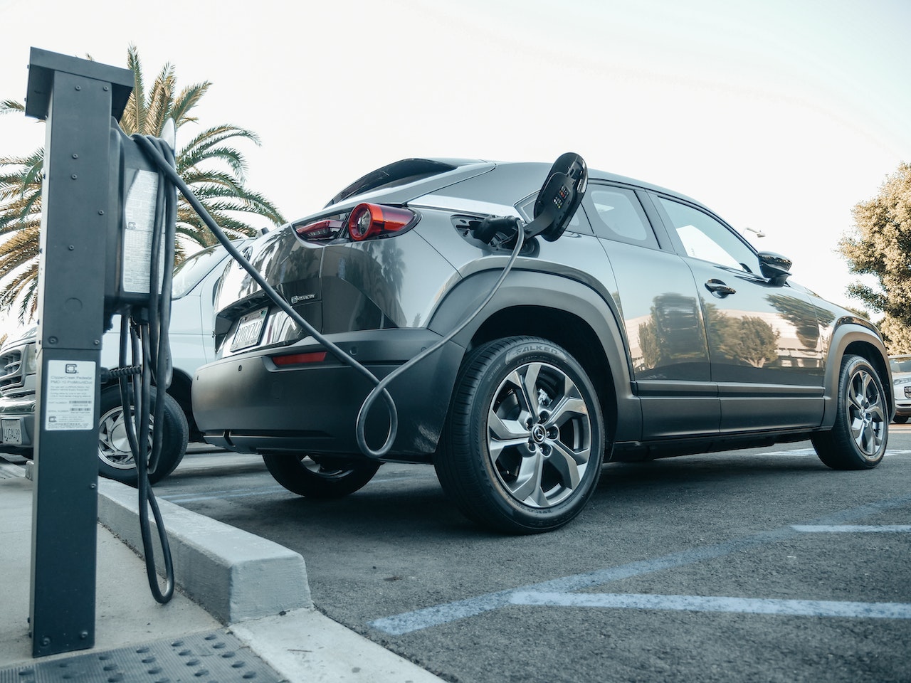 Will All Cars Be Electric by 2030? - Net Zero Tips